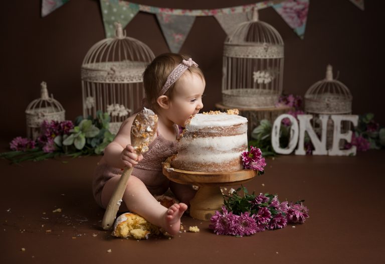 Emilia Cake Smash-35 – Little Primrose Photography